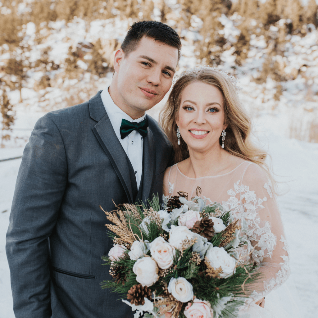 A Bright and Memorable January Estes Park Wedding