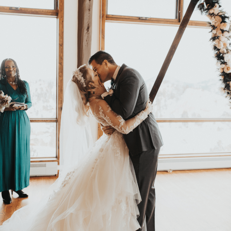 A Bright and Memorable January Estes Park Wedding