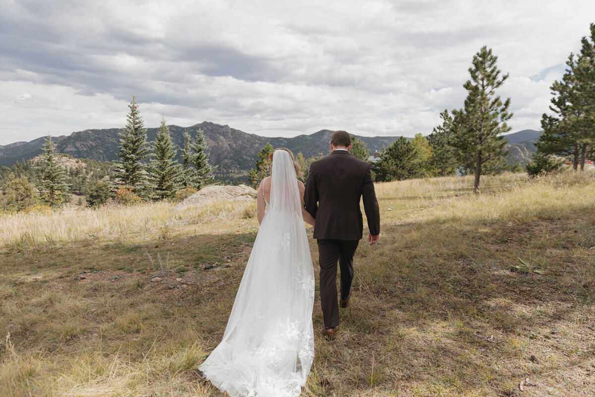 Estes Park Love: Morgan and Mark's Unforgettable Wedding
